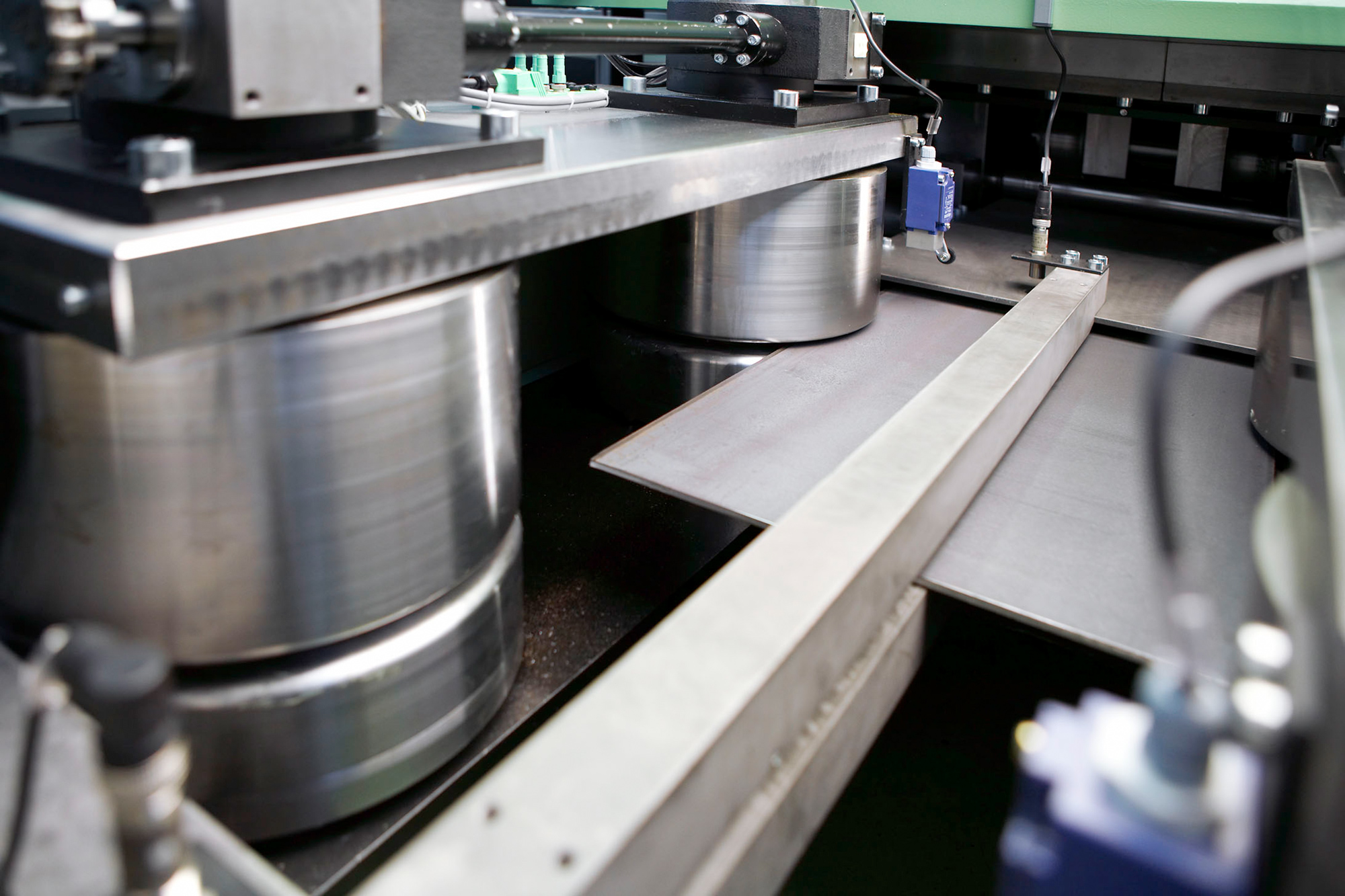 Levelers | Feed Leveling Machines | Camber Leveling Units